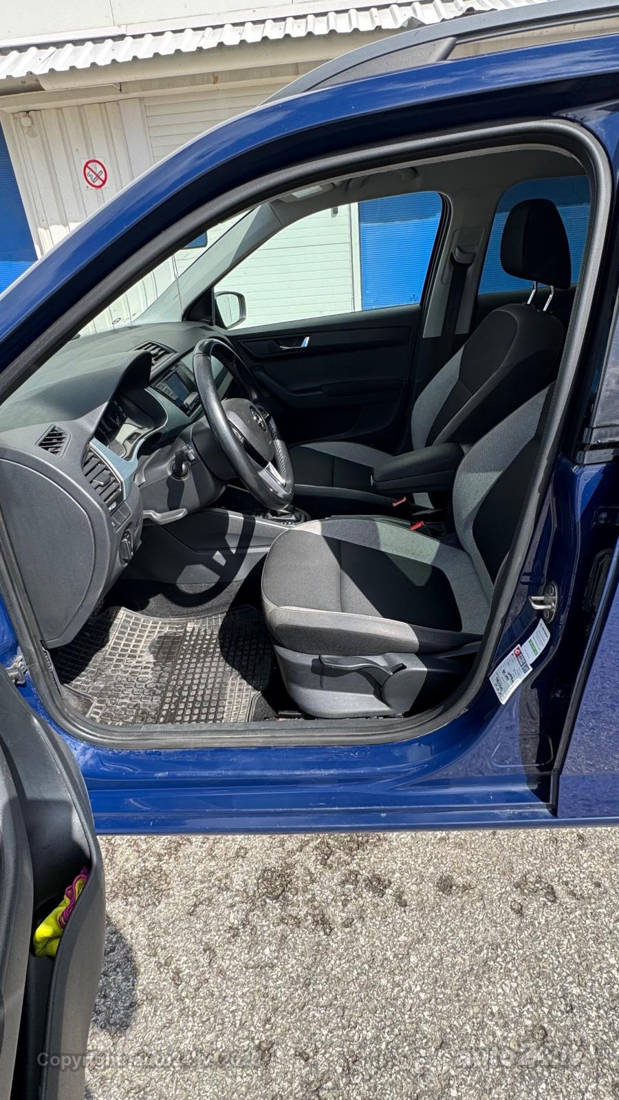 Blue Skoda Fabia 2015 in Tallinn, with an engine capacity of 1.20 L and mileage of 117 thousand km for 8399 €, photo 10 on AUTOMOTO.COM.LV
