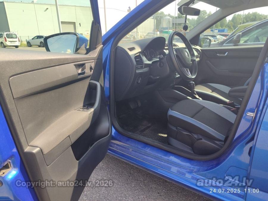 Zils Skoda Fabia 2016 Tartu, ar dzinēja tilpumu 1.20 L un nobraukumu 240 tūkst. km par 7600 €, foto 3 vietnē AUTOMOTO.COM.LV