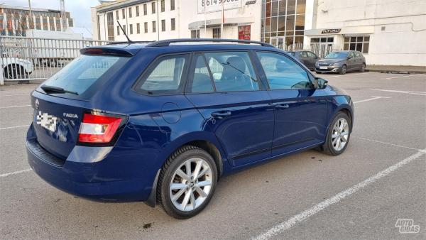 Blue Skoda Fabia 2016 in Kaunas, with an engine capacity of 1.40 L and mileage of 324 thousand km for 3400 €, photo 4 on AUTOMOTO.COM.LV