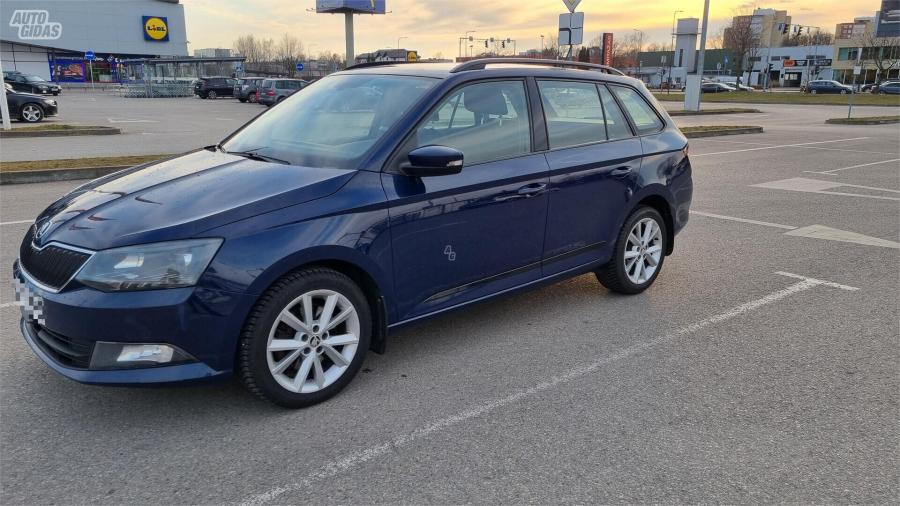 Blue Skoda Fabia 2016 in Kaunas, with an engine capacity of 1.40 L and mileage of 324 thousand km for 3400 €, photo 6 on AUTOMOTO.COM.LV