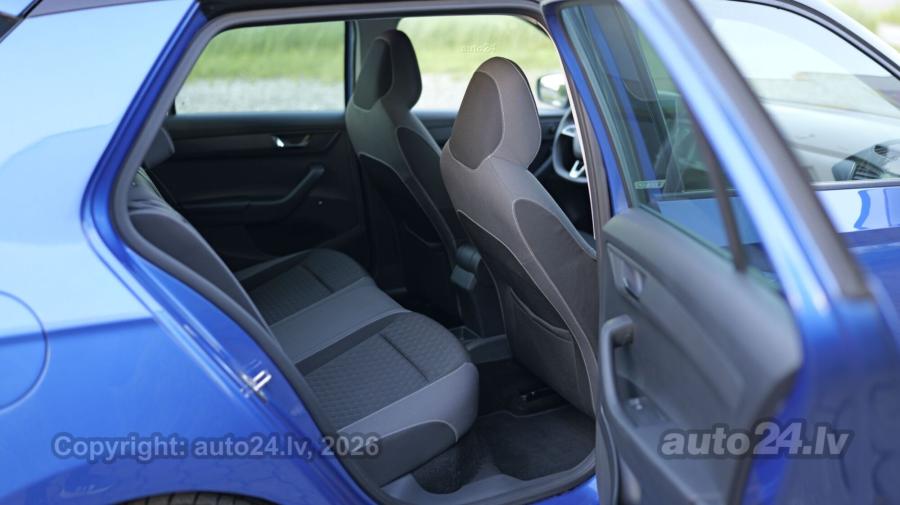 Zils Skoda Fabia 2016 Tallina, ar dzinēja tilpumu 1.20 L un nobraukumu 99 tūkst. km par 7999 €, foto 15 vietnē AUTOMOTO.COM.LV