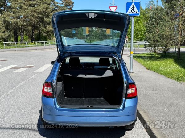 Zils Skoda Fabia 2017 Tallina, ar dzinēja tilpumu 1.00 L un nobraukumu 142 tūkst. km par 7990 €, foto 6 vietnē AUTOMOTO.COM.LV