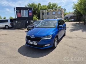 Zils Skoda Fabia 2019 Rīga, ar dzinēja tilpumu 1.00 L un nobraukumu 169 tūkst. km par 9490 €, foto  vietnē AUTOMOTO.COM.LV