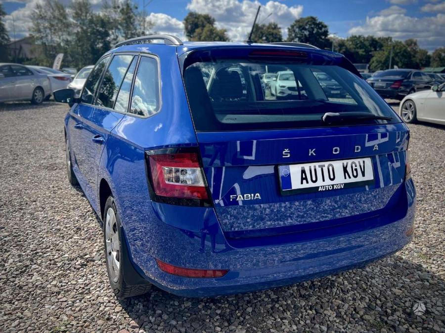 Zils Skoda Fabia 2020 Kauņa, ar dzinēja tilpumu 1.00 L un nobraukumu 141 tūkst. km par 8999 €, foto 3 vietnē AUTOMOTO.COM.LV