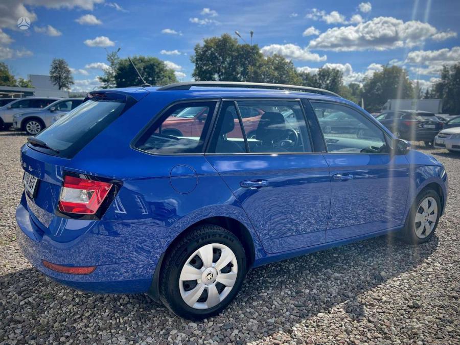 Zils Skoda Fabia 2020 Kauņa, ar dzinēja tilpumu 1.00 L un nobraukumu 141 tūkst. km par 8999 €, foto 4 vietnē AUTOMOTO.COM.LV