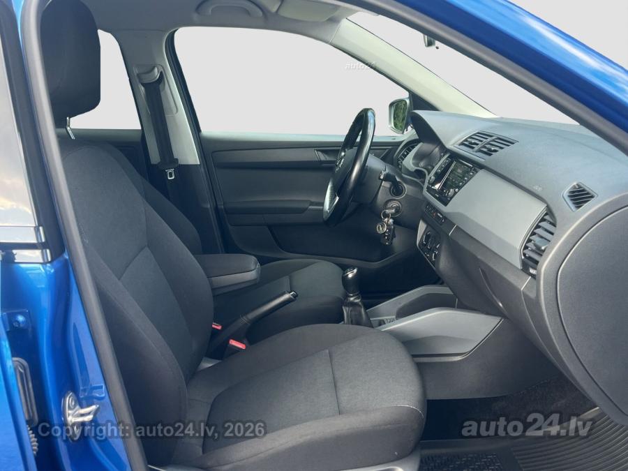 Blue Skoda Fabia 2020 in Parnu, with an engine capacity of 1.00 L and mileage of 93 thousand km for 9900 €, photo 6 on AUTOMOTO.COM.LV