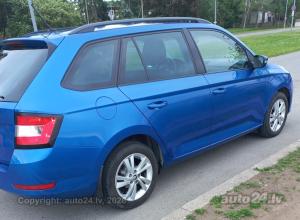 Zils Skoda Fabia 2021 Tallina, ar dzinēja tilpumu 1.00 L un nobraukumu 59 tūkst. km par 12800 €, foto 6 vietnē AUTOMOTO.COM.LV