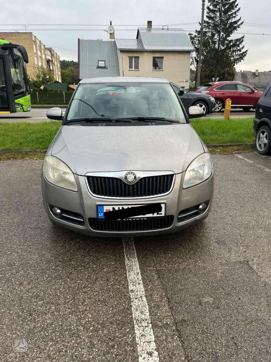 Brūns Skoda Fabia 2007 Kauņa, ar dzinēja tilpumu 1.42 L un nobraukumu 173 tūkst. km par 1200 €, foto 1 vietnē AUTOMOTO.COM.LV