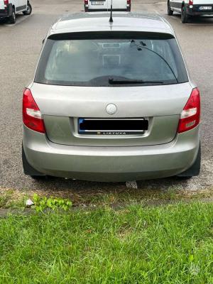 Brūns Skoda Fabia 2007 Kauņa, ar dzinēja tilpumu 1.42 L un nobraukumu 173 tūkst. km par 1200 €, foto 3 vietnē AUTOMOTO.COM.LV