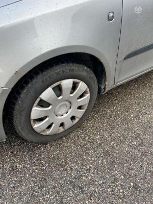 Brūns Skoda Fabia 2007 Kauņa, ar dzinēja tilpumu 1.42 L un nobraukumu 173 tūkst. km par 1200 €, foto 9 vietnē AUTOMOTO.COM.LV