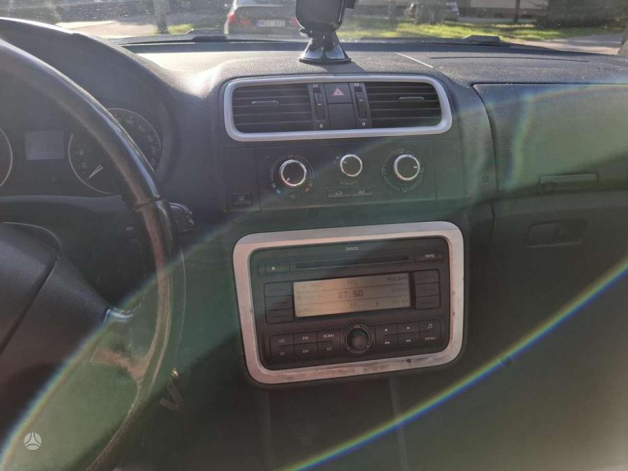 Brūns Skoda Fabia 2007 Kauņa, ar dzinēja tilpumu 1.42 L un nobraukumu 173 tūkst. km par 1200 €, foto 14 vietnē AUTOMOTO.COM.LV