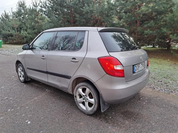 Brown Skoda Fabia 2008 in Panevezys, with an engine capacity of 1.40 L and mileage of 383 thousand km for 1500 €, photo 4 on AUTOMOTO.COM.LV