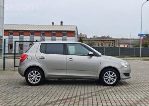 Brūns Skoda Fabia 2013 Liepāja, ar dzinēja tilpumu 1.60 L un nobraukumu 208 tūkst. km par 3500 €, foto 5 vietnē AUTOMOTO.COM.LV