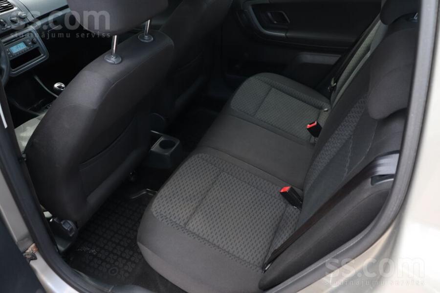 Brūns Skoda Fabia 2013 Valmiera, ar dzinēja tilpumu 1.40 L un nobraukumu 157 tūkst. km par 2500 €, foto 9 vietnē AUTOMOTO.COM.LV