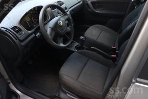 Brūns Skoda Fabia 2013 Valmiera, ar dzinēja tilpumu 1.40 L un nobraukumu 157 tūkst. km par 2500 €, foto 10 vietnē AUTOMOTO.COM.LV