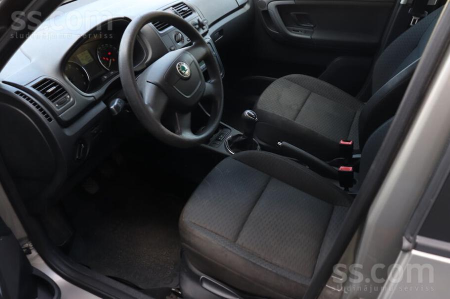 Brūns Skoda Fabia 2013 Valmiera, ar dzinēja tilpumu 1.40 L un nobraukumu 157 tūkst. km par 2500 €, foto 10 vietnē AUTOMOTO.COM.LV