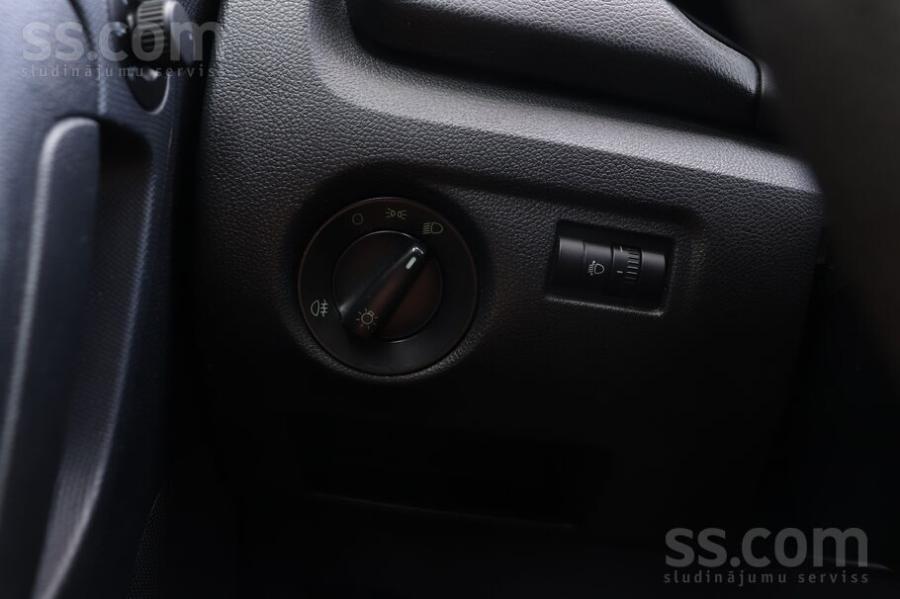 Brūns Skoda Fabia 2013 Valmiera, ar dzinēja tilpumu 1.40 L un nobraukumu 157 tūkst. km par 2500 €, foto 16 vietnē AUTOMOTO.COM.LV