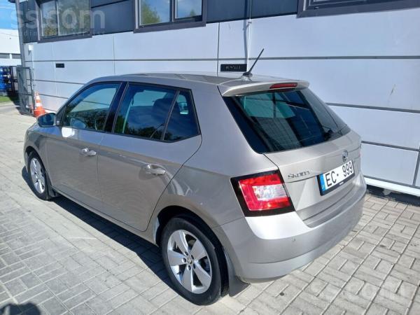 Brown Skoda Fabia 2016 in Riga, with an engine capacity of 1.20 L and mileage of 119 thousand km for 7900 €, photo 3 on AUTOMOTO.COM.LV