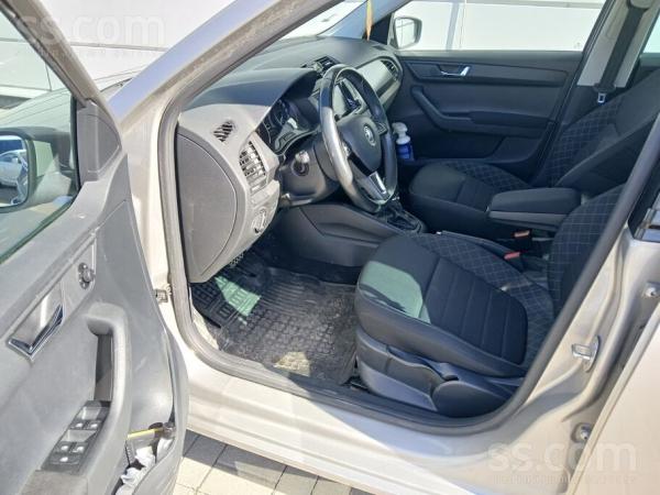 Brown Skoda Fabia 2016 in Riga, with an engine capacity of 1.20 L and mileage of 119 thousand km for 7900 €, photo 7 on AUTOMOTO.COM.LV
