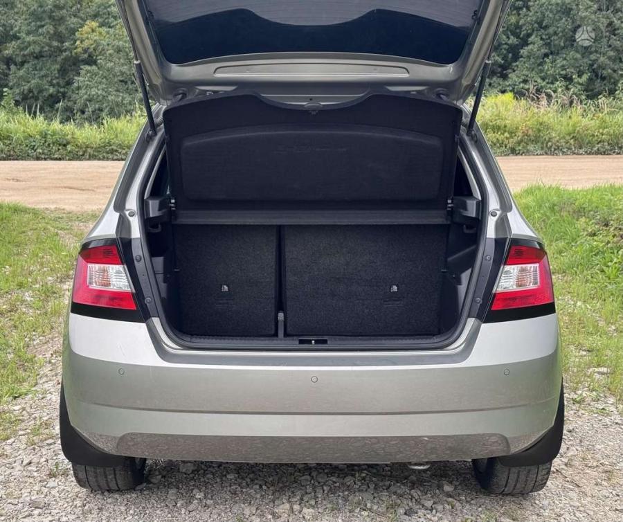 Brown Skoda Fabia 2016 in Kaunas, with an engine capacity of 1.20 L and mileage of 245 thousand km for 6290 €, photo 12 on AUTOMOTO.COM.LV