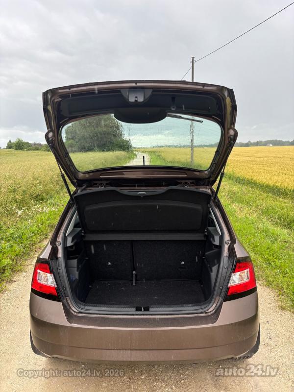 Brūns Skoda Fabia 2018 Tallina, ar dzinēja tilpumu 1.00 L un nobraukumu 39 tūkst. km par 6900 €, foto 5 vietnē AUTOMOTO.COM.LV