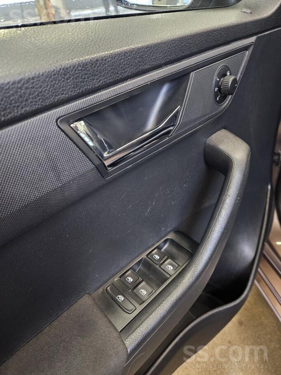 Brūns Skoda Fabia 2019 Rīga, ar dzinēja tilpumu 1.00 L un nobraukumu 245 tūkst. km par 5500 €, foto 15 vietnē AUTOMOTO.COM.LV