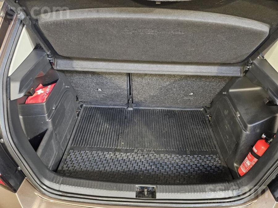 Brūns Skoda Fabia 2019 Rīga, ar dzinēja tilpumu 1.00 L un nobraukumu 245 tūkst. km par 5500 €, foto 21 vietnē AUTOMOTO.COM.LV
