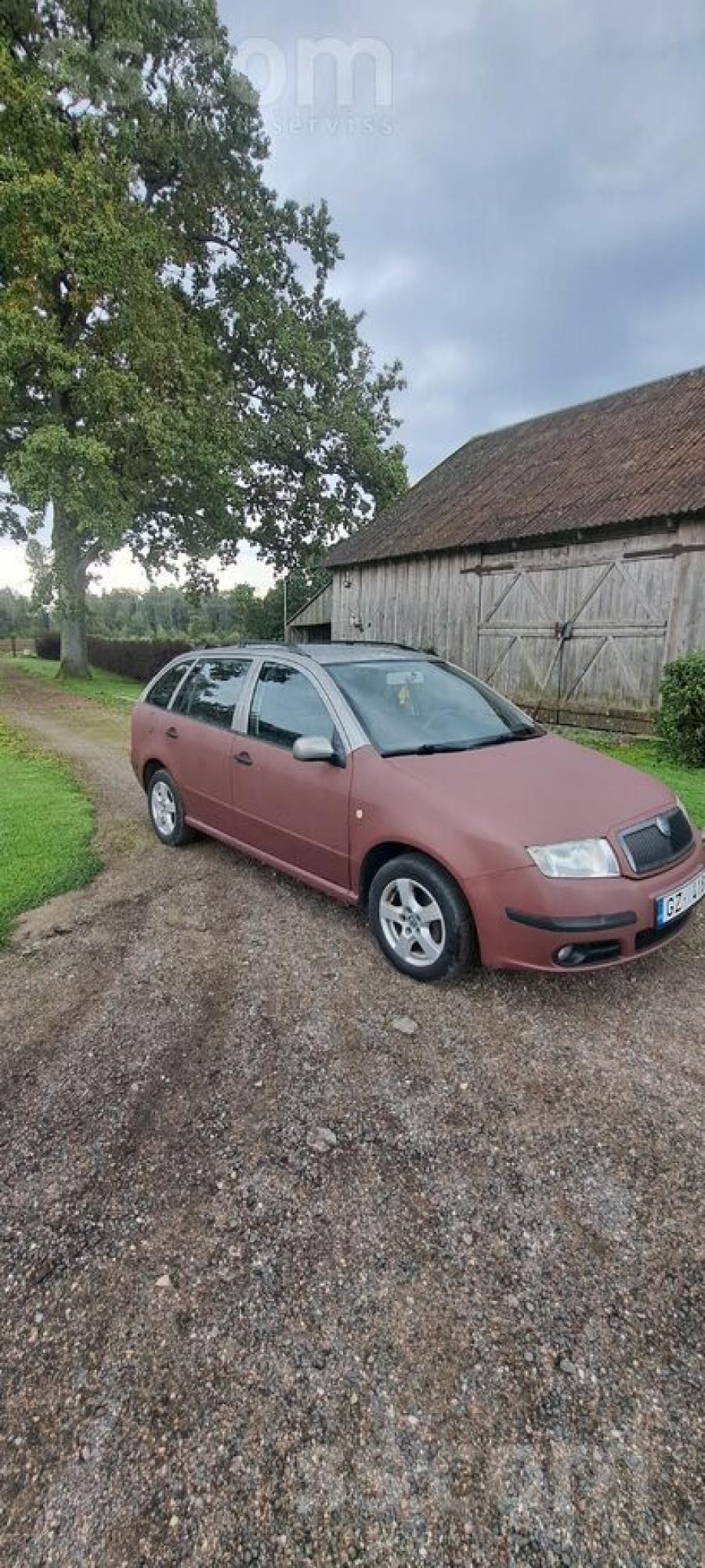 Brown Skoda Fabia 2007 in Riga, with an engine capacity of 1.40 L and mileage of 162 thousand km for 1400 €, photo 4 on AUTOMOTO.COM.LV