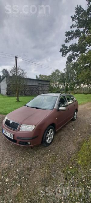 Brown Skoda Fabia 2007 in Riga, with an engine capacity of 1.40 L and mileage of 162 thousand km for 1400 €, photo 5 on AUTOMOTO.COM.LV