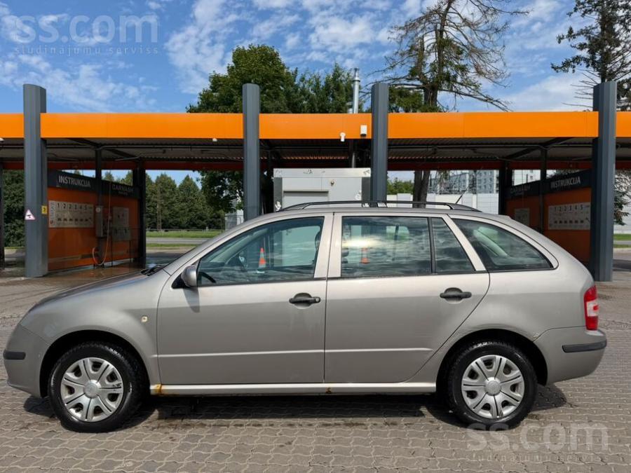 Brown Skoda Fabia 2007 in Riga, with an engine capacity of 1.20 L and mileage of 85 thousand km for 1200 €, photo 3 on AUTOMOTO.COM.LV
