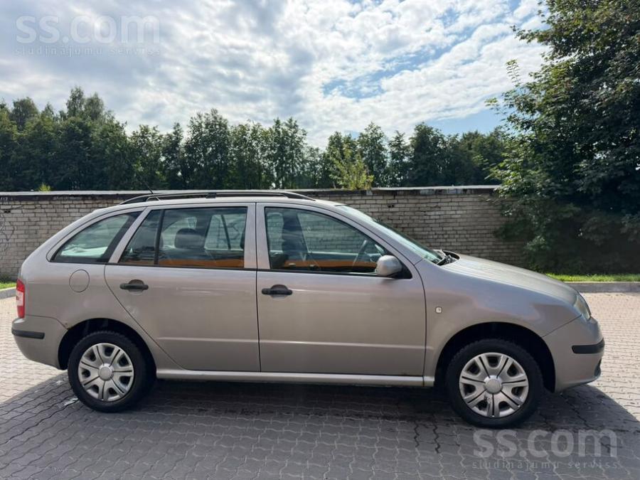 Brown Skoda Fabia 2007 in Riga, with an engine capacity of 1.20 L and mileage of 85 thousand km for 1200 €, photo 5 on AUTOMOTO.COM.LV
