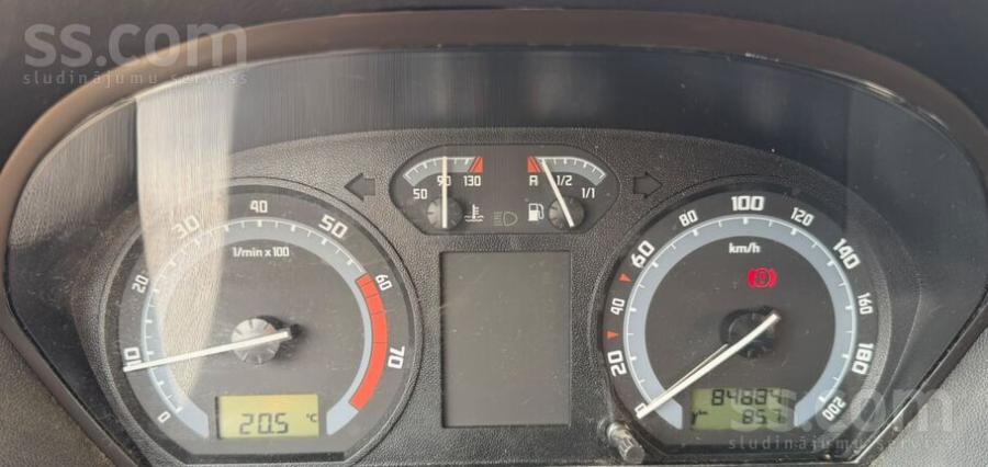 Brown Skoda Fabia 2007 in Riga, with an engine capacity of 1.20 L and mileage of 85 thousand km for 1200 €, photo 6 on AUTOMOTO.COM.LV