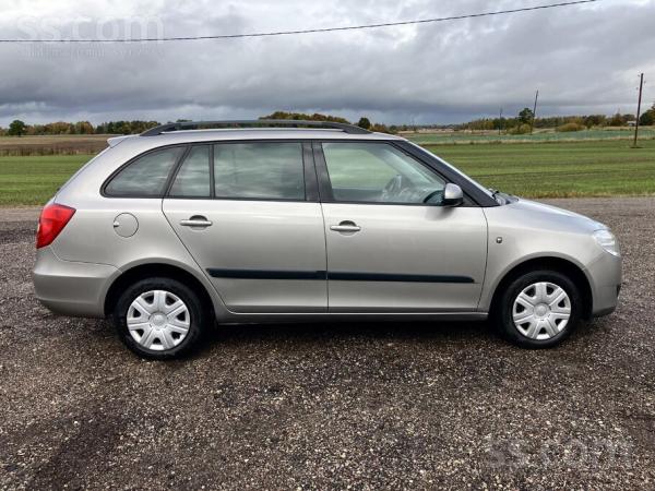 Brūns Skoda Fabia 2008 Talsi, ar dzinēja tilpumu 1.40 L un nobraukumu 203 tūkst. km par 2999 €, foto 2 vietnē AUTOMOTO.COM.LV