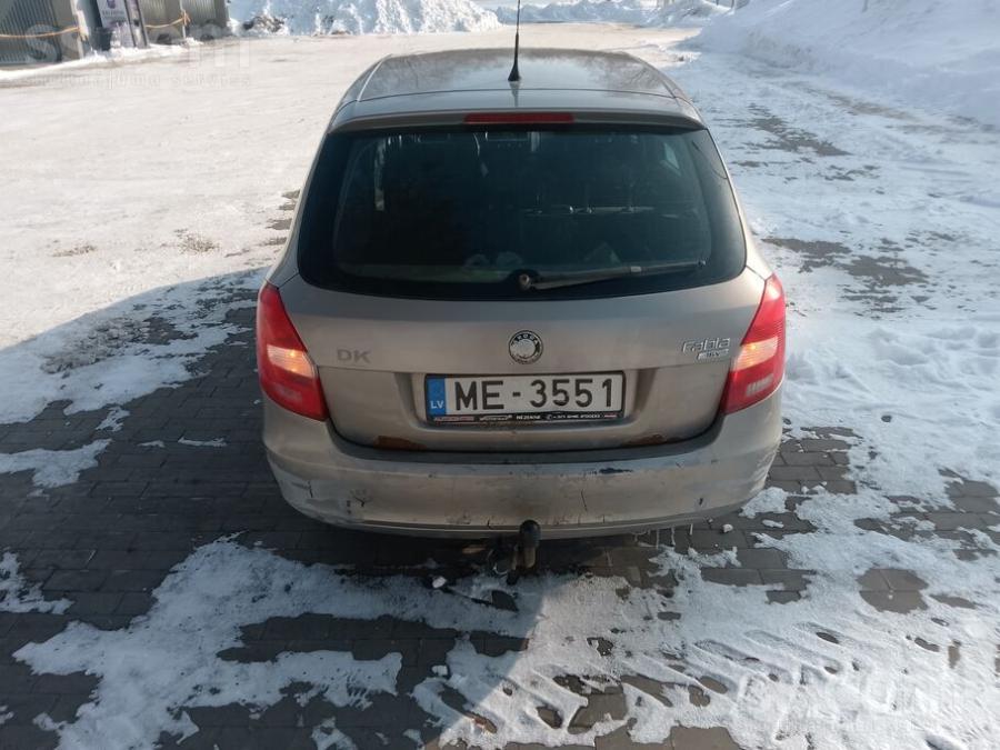 Brūns Skoda Fabia 2008 Rēzekne, ar dzinēja tilpumu 1.60 L un nobraukumu 245 tūkst. km par 1450 €, foto 5 vietnē AUTOMOTO.COM.LV