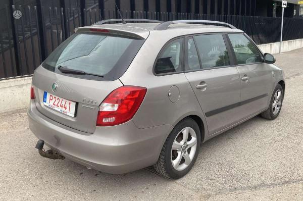 Brūns Skoda Fabia 2011 Viļņa, ar dzinēja tilpumu 1.20 L un nobraukumu 235 tūkst. km par 2950 €, foto 2 vietnē AUTOMOTO.COM.LV