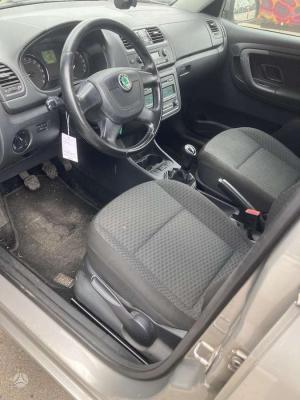 Brūns Skoda Fabia 2011 Viļņa, ar dzinēja tilpumu 1.20 L un nobraukumu 235 tūkst. km par 2950 €, foto 6 vietnē AUTOMOTO.COM.LV
