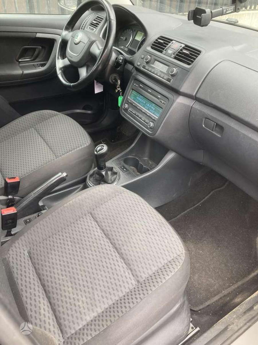 Brūns Skoda Fabia 2011 Viļņa, ar dzinēja tilpumu 1.20 L un nobraukumu 235 tūkst. km par 2950 €, foto 7 vietnē AUTOMOTO.COM.LV