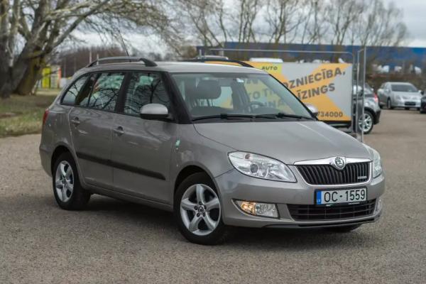 Brūns Skoda Fabia 2011 Liepāja, ar dzinēja tilpumu 1.20 L un nobraukumu 270 tūkst. km par 3450 €, foto 5 vietnē AUTOMOTO.COM.LV