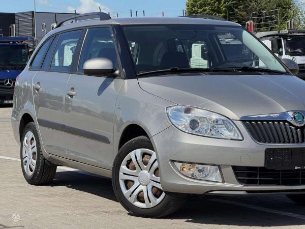 Brown Skoda Fabia 2012 in Taurage, with an engine capacity of 1.20 L and mileage of 79 thousand km for 4100 €, photo 5 on AUTOMOTO.COM.LV