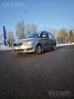 Brūns Skoda Fabia 2014 Rīga, ar dzinēja tilpumu 1.60 L un nobraukumu 166 tūkst. km par 2950 €, foto  vietnē AUTOMOTO.COM.LV