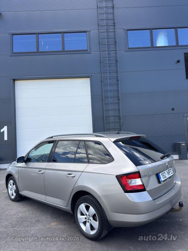 Brūns Skoda Fabia 2015 Narva-Jēsū, ar dzinēja tilpumu 1.40 L un nobraukumu 150 tūkst. km par 6200 €, foto 4 vietnē AUTOMOTO.COM.LV