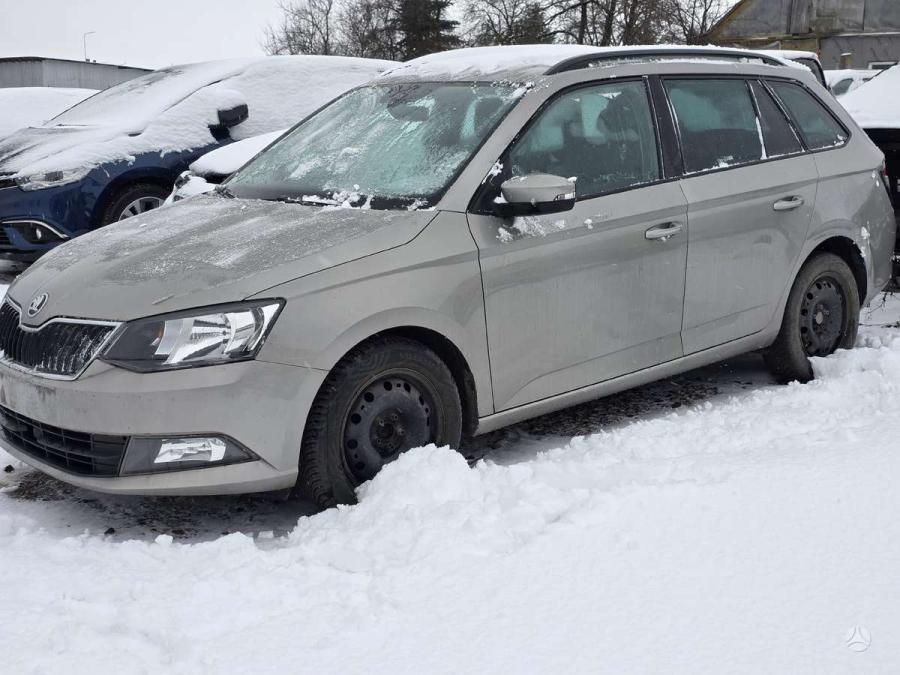 Коричневый Шкода Фабия 2016 в Укмерге, объемом двигателя 1.42 л и пробегом 180 тыс. км за 3350 €, фото 7 на AUTOMOTO.COM.LV