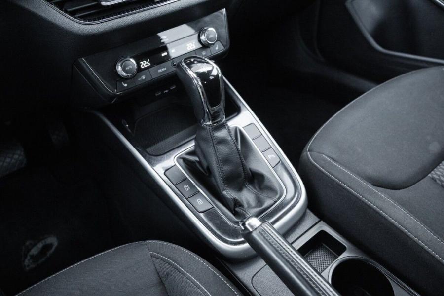 Skoda Fabia 2022 Mārupe, ar dzinēja tilpumu 1.00 L un nobraukumu 105 tūkst. km par 15000 €, foto 19 vietnē AUTOMOTO.COM.LV