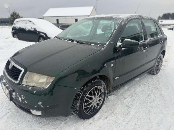 Zaļš Skoda Fabia 2000 Viļņa, ar dzinēja tilpumu 1.40 L un nobraukumu 407 tūkst. km par 400 €, foto 1 vietnē AUTOMOTO.COM.LV