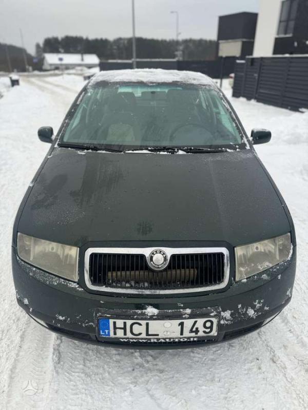 Zaļš Skoda Fabia 2000 Viļņa, ar dzinēja tilpumu 1.40 L un nobraukumu 407 tūkst. km par 400 €, foto 7 vietnē AUTOMOTO.COM.LV