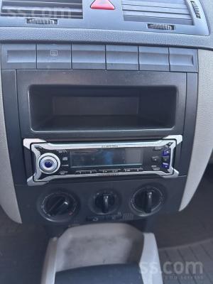 Zaļš Skoda Fabia 2005 Rīga, ar dzinēja tilpumu 1.20 L un nobraukumu 180 tūkst. km par 1000 €, foto 12 vietnē AUTOMOTO.COM.LV