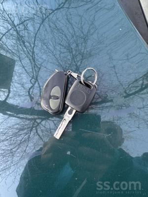 Zaļš Skoda Fabia 2005 Rīga, ar dzinēja tilpumu 1.20 L un nobraukumu 180 tūkst. km par 1000 €, foto 18 vietnē AUTOMOTO.COM.LV