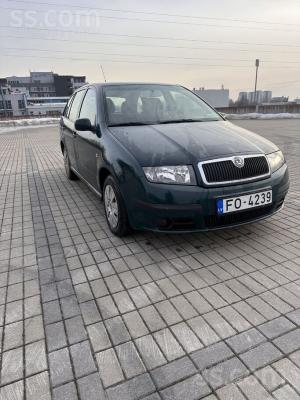 Green Skoda Fabia 2005 in Riga, with an engine capacity of 1.20 L and mileage of 180 thousand km for 1350 €, photo 3 on AUTOMOTO.COM.LV