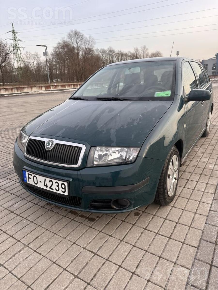 Green Skoda Fabia 2005 in Riga, with an engine capacity of 1.20 L and mileage of 180 thousand km for 1350 €, photo 7 on AUTOMOTO.COM.LV