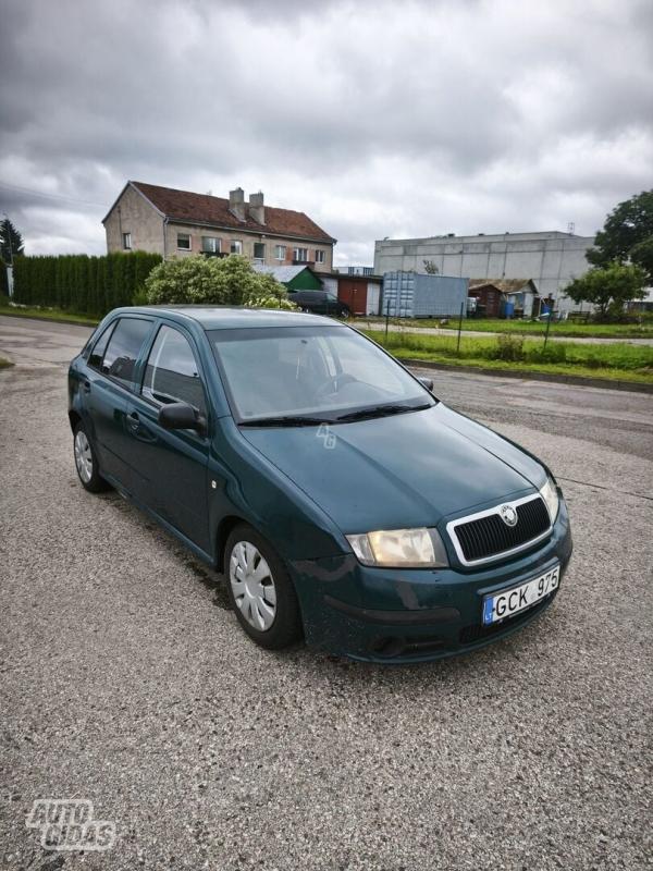 Green Skoda Fabia 2005 in Kaunas, with an engine capacity of 1.20 L and mileage of 239 thousand km for 300 €, photo 1 on AUTOMOTO.COM.LV